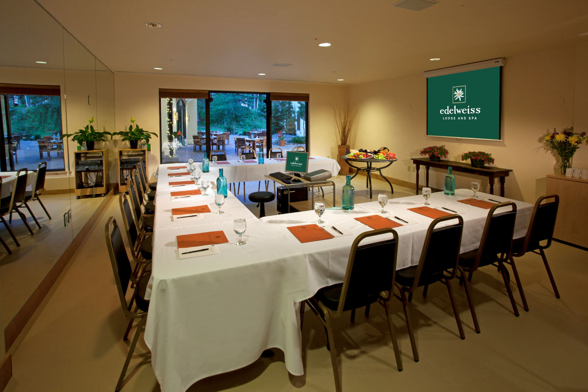 Club and Meeting Room - Edelweiss Lodge and Spa - Taos Ski Valley